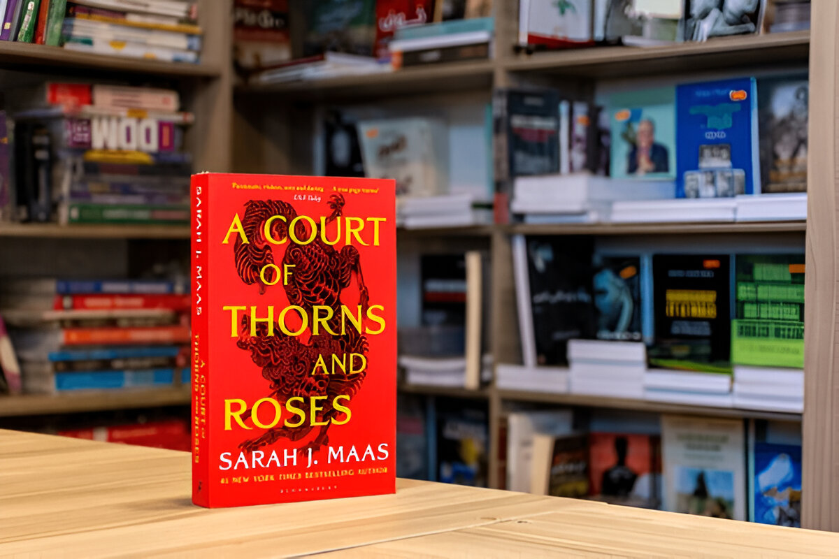 A Court of Thorns and Roses Book Series in Order: An Expanded Guide